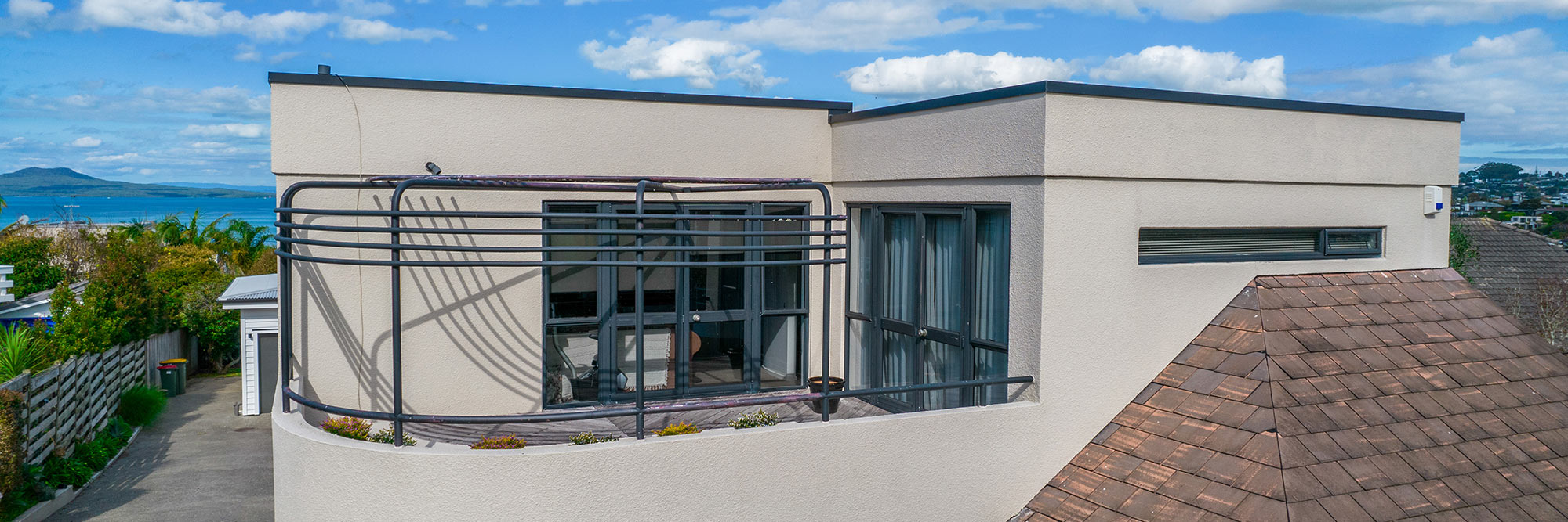 Painting exterior plaster and specialist membrane application | Metro Coat